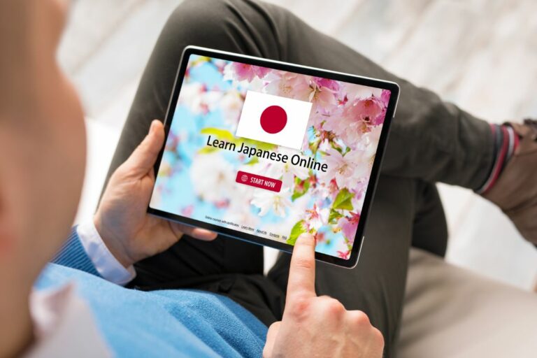 Do Japanese Read Right To Left? - Just About Japan